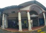 El comercio de ropa (Santa Cruz de la Sierra, Distrito Municipal 11, Subdistrito CIV, Colón, 190), giyim mağazası  Bolivya'dan