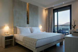 Palmon Bay Hotel & SPA (Herceg Novi Municipality, Herceg Novi, Igalo, 7 Sava Ilica), otel  Igalo'dan