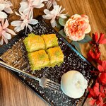 Yeşilçam Pasta Cafe (Aksaray, Ortaköy, İstiklal Mah., Rüzgarlı Sok.), özel pasta siparişi  Ortaköy'den