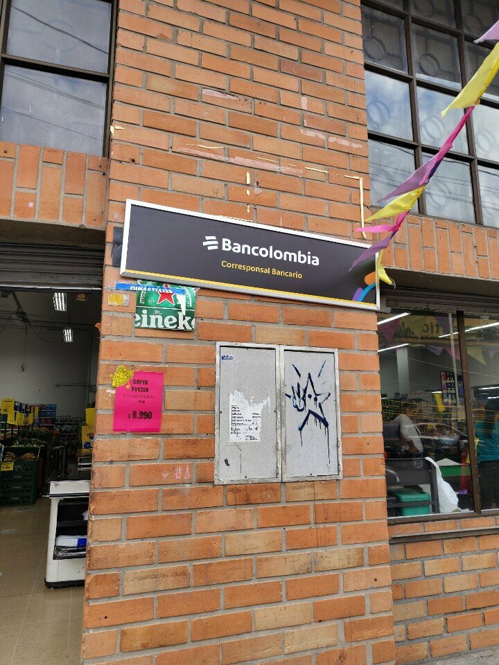 Para transferleri Bancolombia Banking Correspondent, Medellin, foto