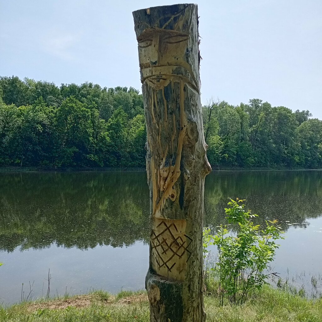Turistik yerler Славянский идол Белбог, Samara, foto