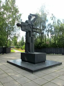 Sankarihautausmaa Cemetry (South Karelia, Lappeenranta, Sankari Hautausmaa), mezarlıklar  Lappeenranta'dan