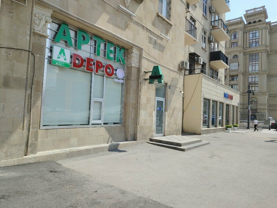 Eczaneler Depo Aptek, Bakü, foto