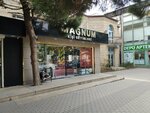Magnum (Qacaq Nеbi Street No:62A), giyim mağazası  Bakü'den