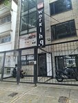 Be working (Valle del Cauca, Municipio de Santiago de Cali, Comuna 10, Carrera 32), yönetim ofisi  Cali'den
