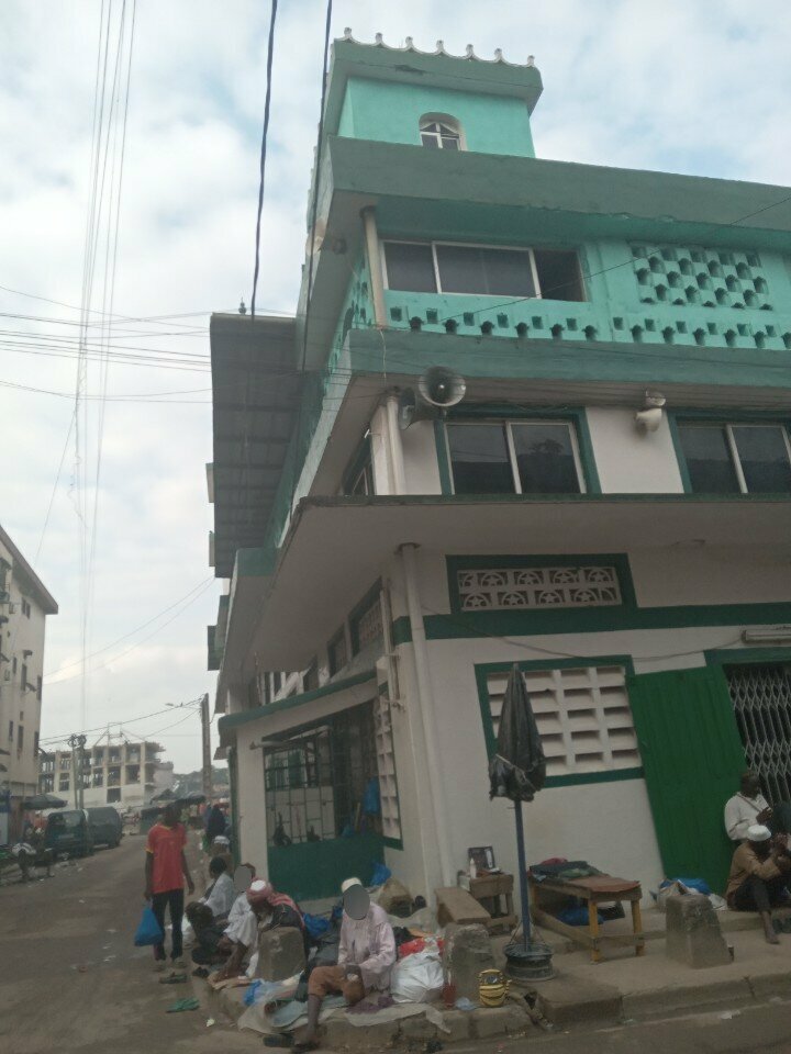 Cami Adjamé Mosque Town Hall 1, Abican, foto