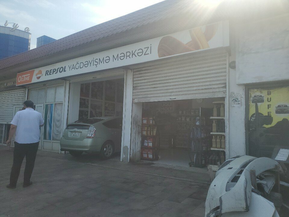 Otomobil servisi Repsol, Bakü, foto