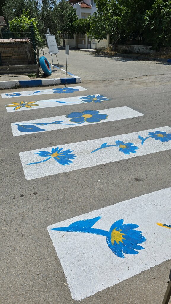 Sergi salonları, galeriler Mutlu yol, Dikili, foto