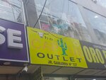 The Captus Outlet (Distrital La Victoria, Calle Agustín Gamarra, 727), dış giyim mağazası  Lima Bölgesi'nden