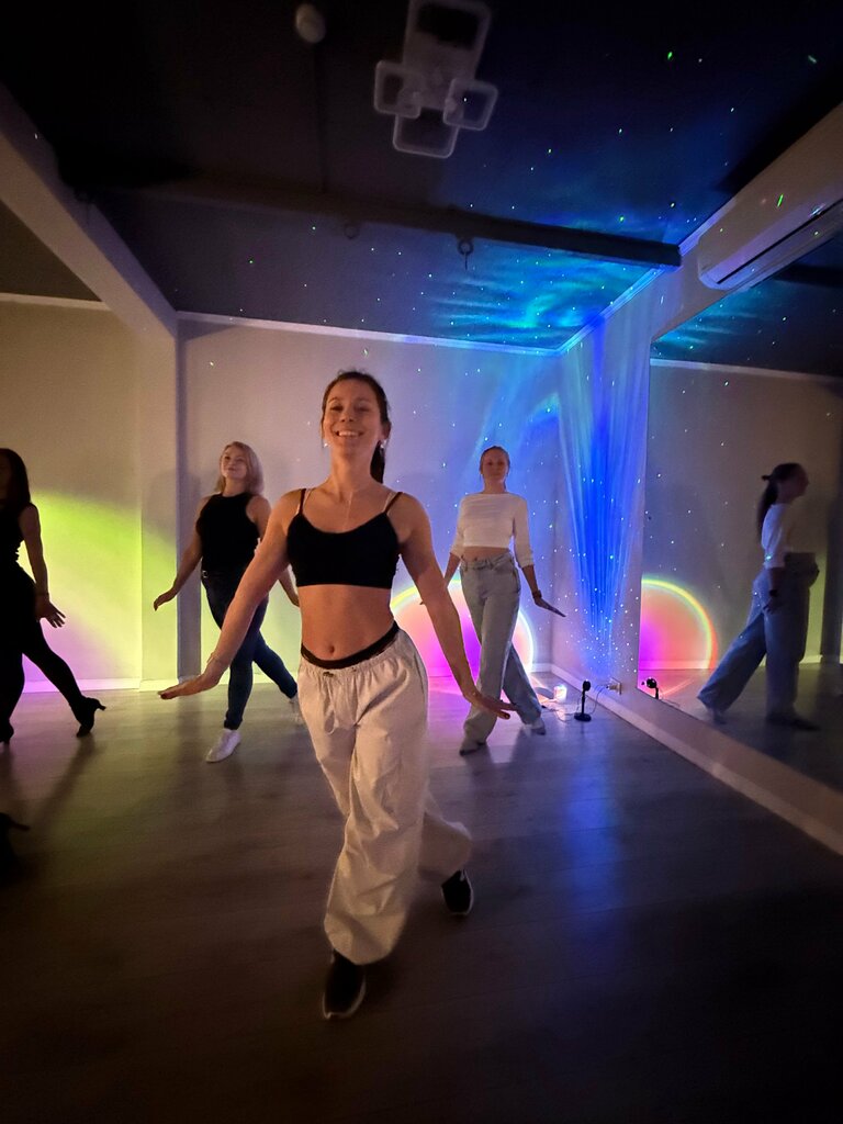 Dans okulları Bachata Flow, Soçi, foto