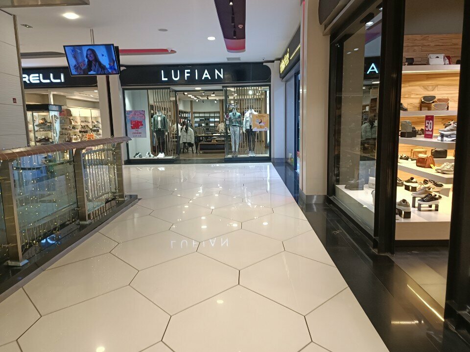 Giyim mağazası Lufian, Bakü, foto