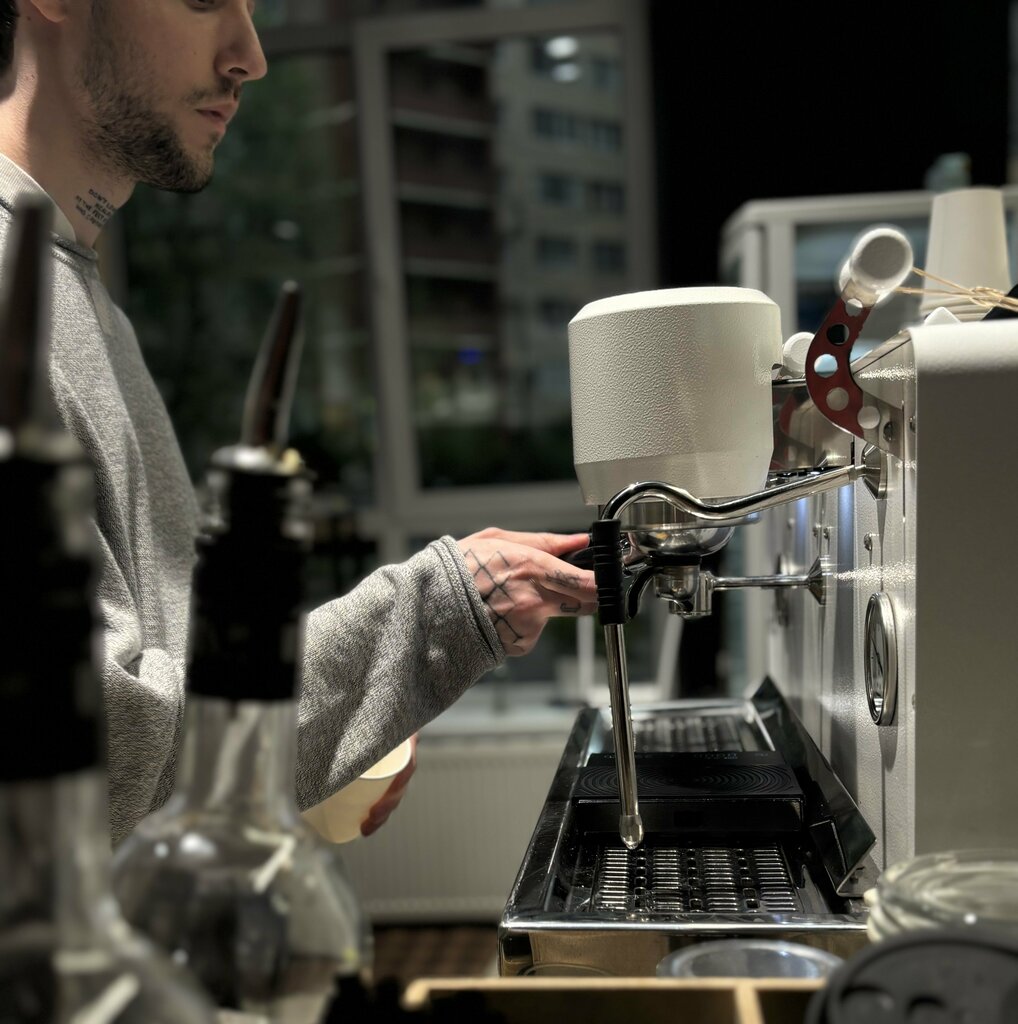 Kahve dükkanları Re: Coffee, Mytişçi, foto