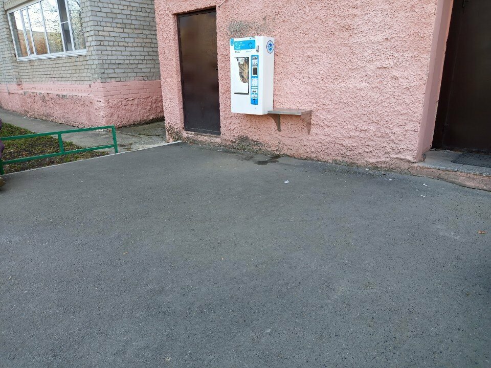 Su satışı Третий кран, Tiumen, foto