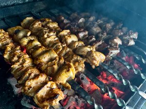 Шашлычок (Artilleriyskaya ulitsa No:2А), kafe  Mamonovo'dan