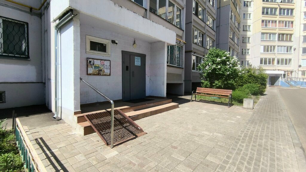 Bina, site yönetimi Академик Колмогоров, Yaroslavl, foto