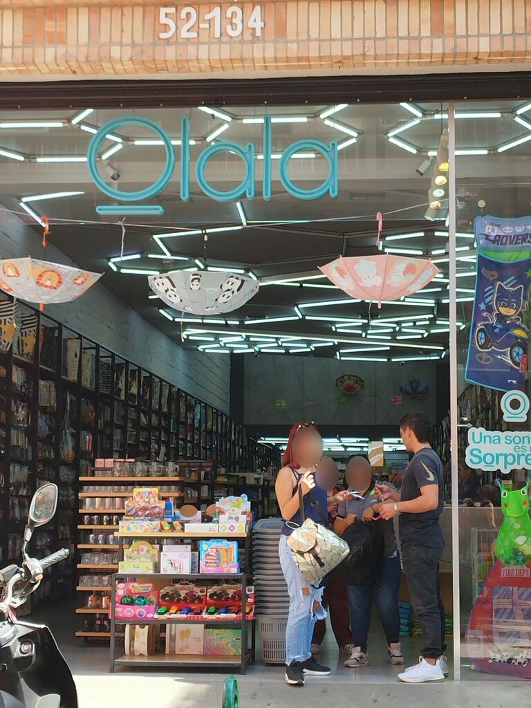 Züccaciye mağazaları Olala Tiendas, Medellin, foto