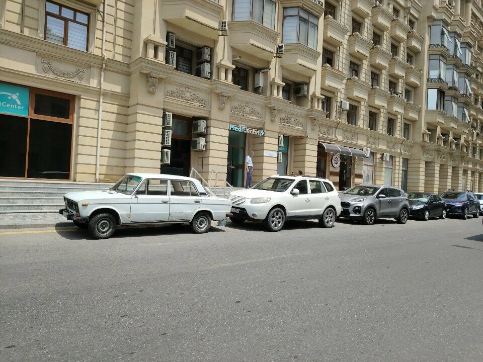 Tıp merkezleri ve klinikler Medicenter, Bakü, foto