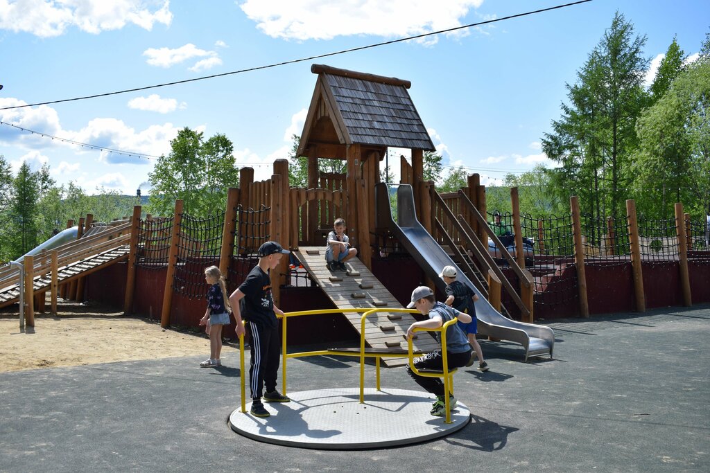 Oyun alanı Playground, Tynda, foto