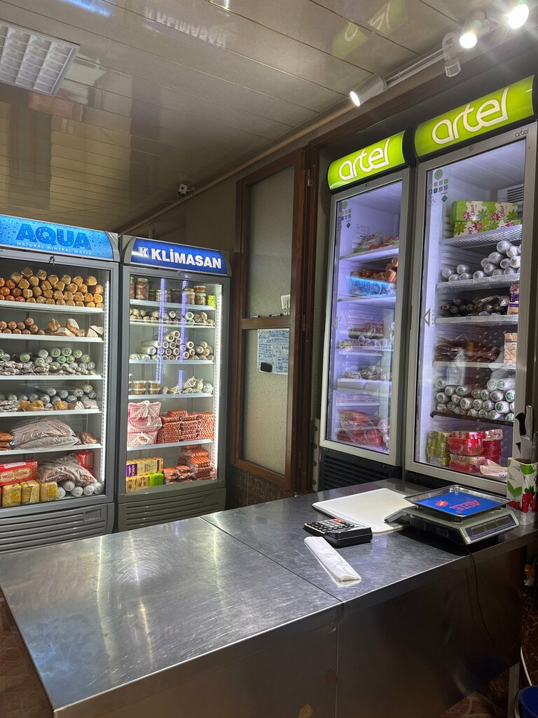 Kasap, şarküteri Lutfullo Kazisi, Taşkent, foto