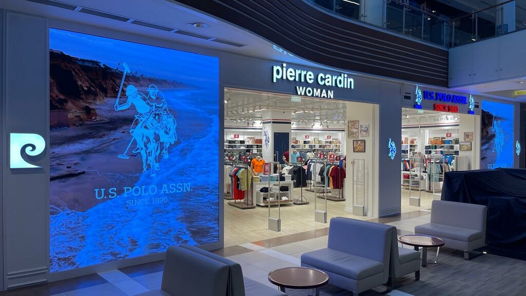 Giyim mağazası Pierre Cardin woman, Moskova ve Moskovskaya oblastı, foto
