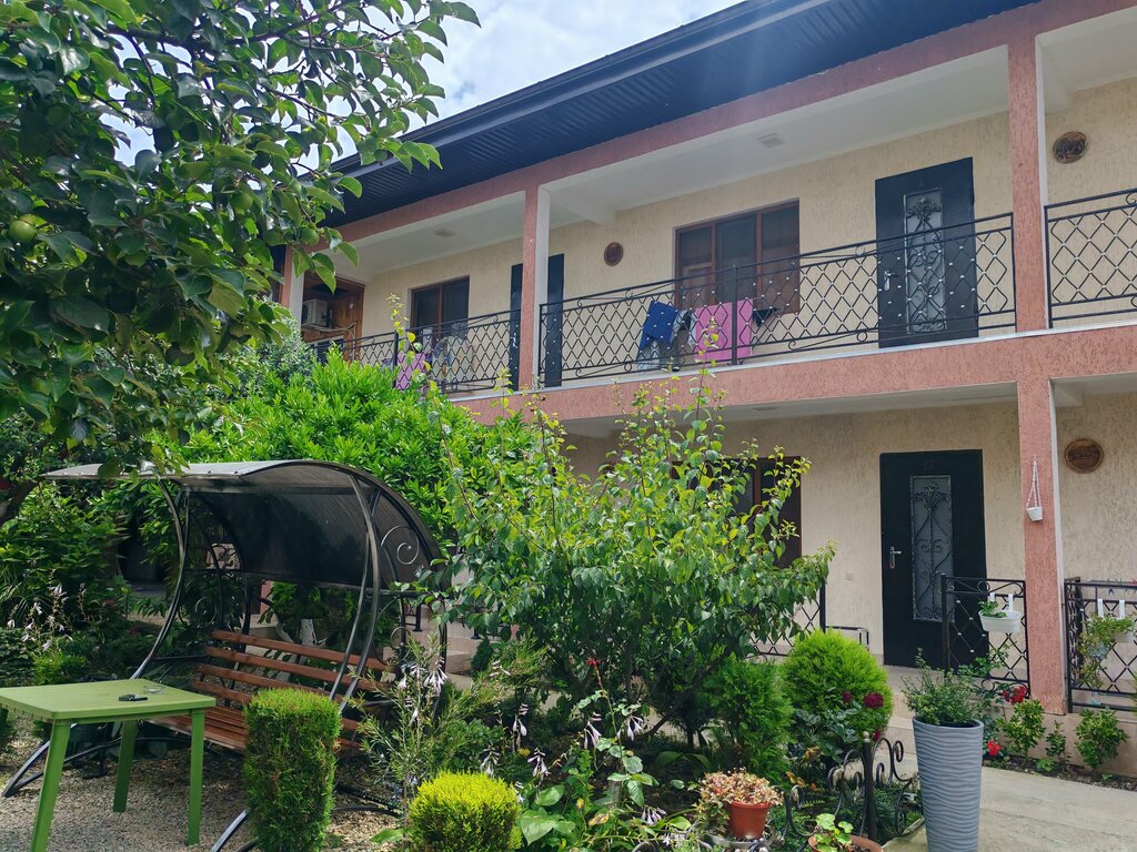 Otel Guest House u Larisy, Gudauta, foto