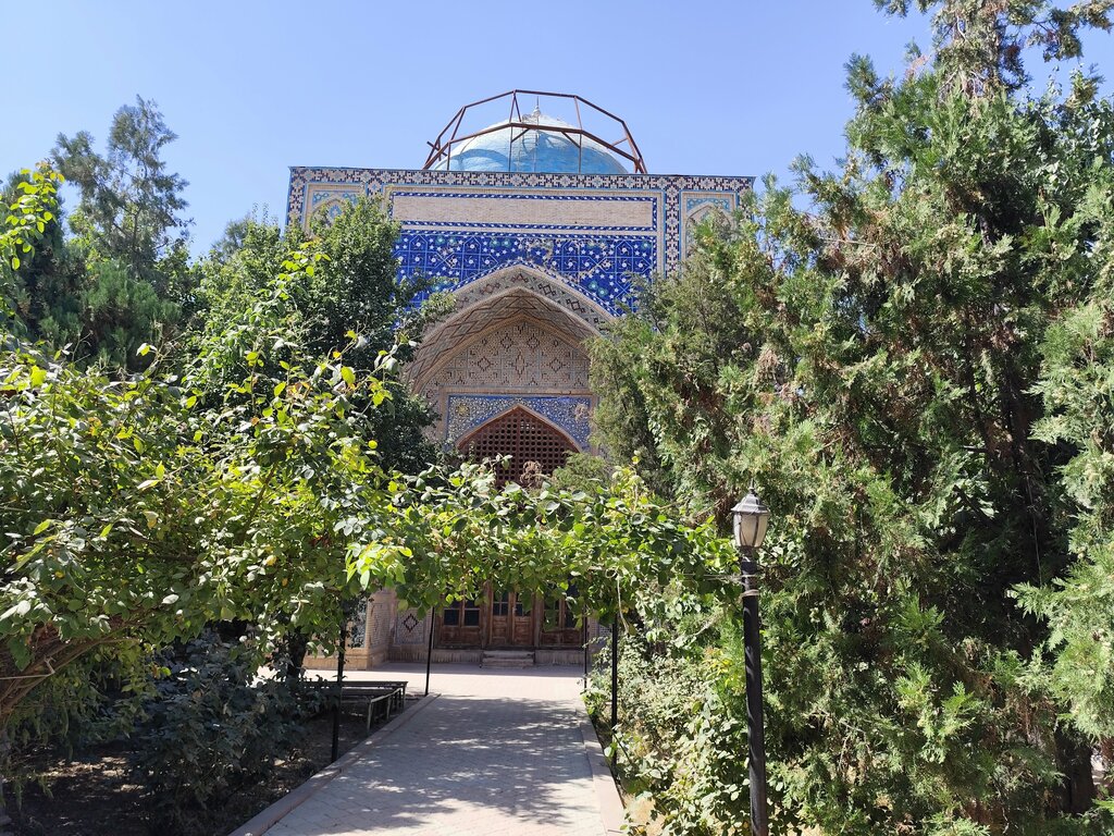 Turistik yerler Abdulatif Sultan Medresesi, İsteravşan, foto