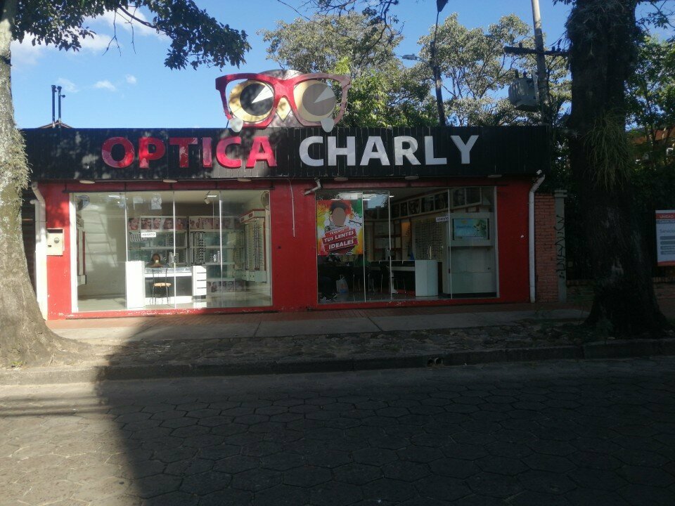 Optik Optica Charly, Santa‑Krus, foto