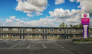 Super 8 by Wyndham Penticton (British Columbia, Penticton), otel  Penticton'dan