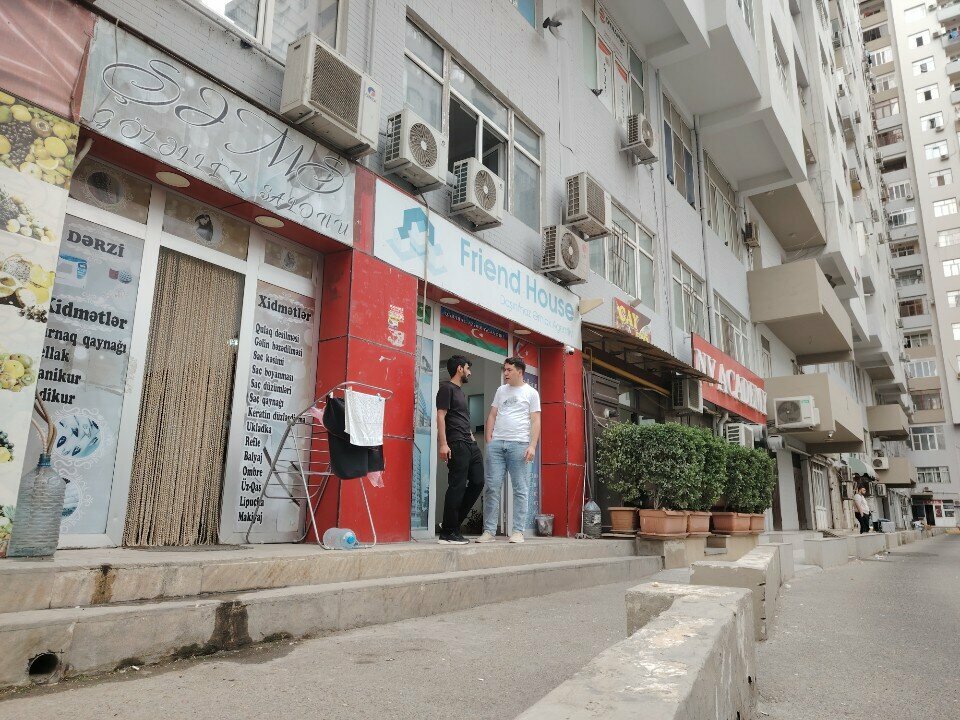 Ticari gayrimenkul alım satımı Friend House, Bakü, foto