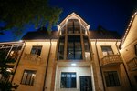 Камин-хаус (Ordzhonikidze Street No:30В), otel  Teberda'dan
