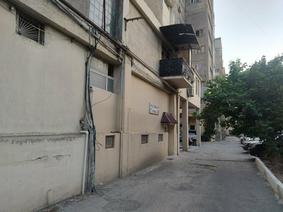 Terziler Paltarların Təmiri, Bakü, foto