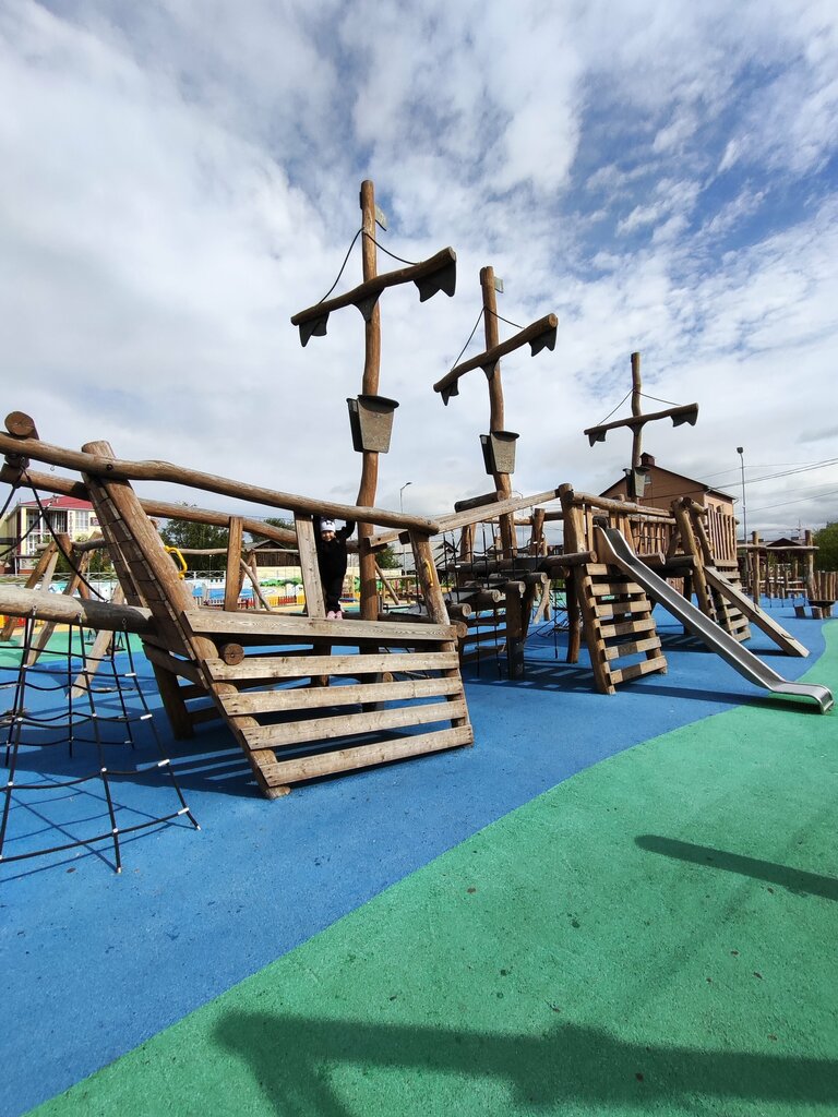 Oyun alanı Playground, Salehard, foto