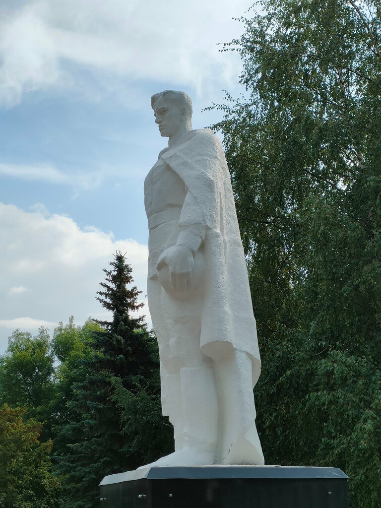 Anıt, heykel Котлашанам, погибшим в Великую Отечественную войну, Kotlas, foto