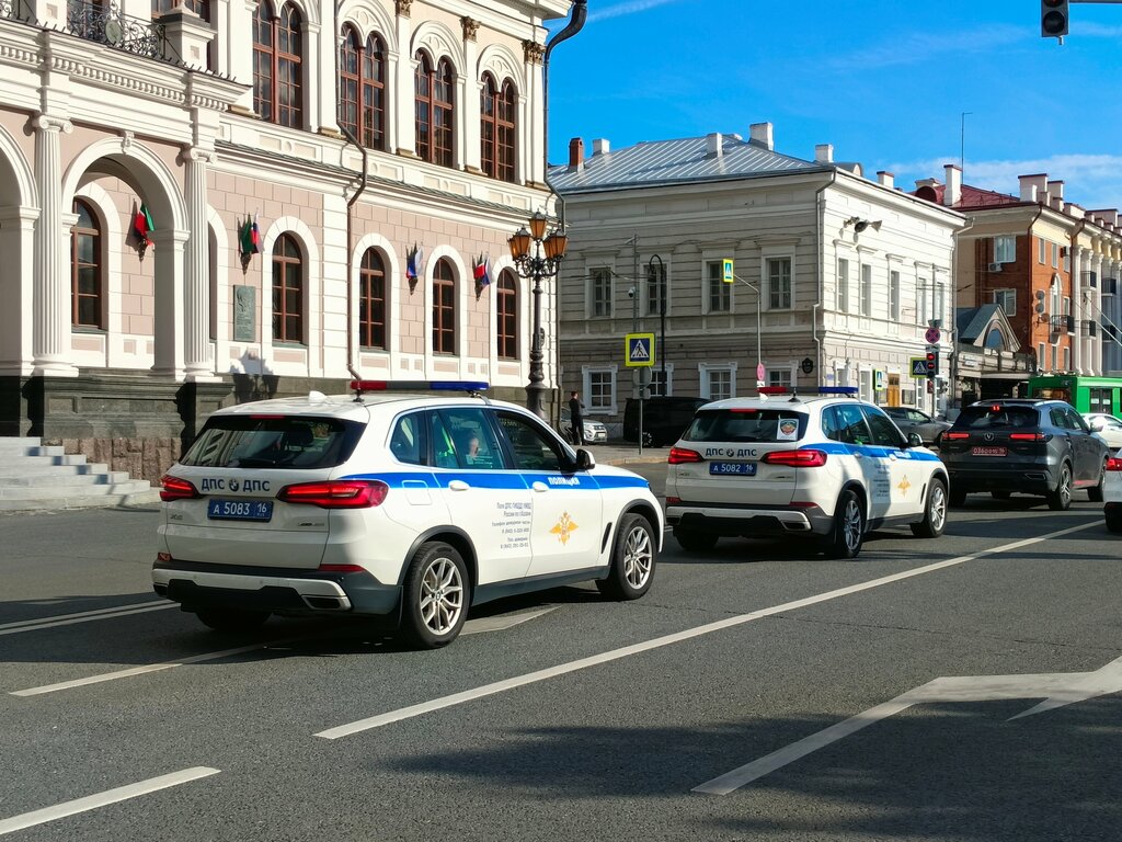 Trafik polisi Upravleniye Gibdd Mvd po Respublike Tatarstan, Kazan, foto