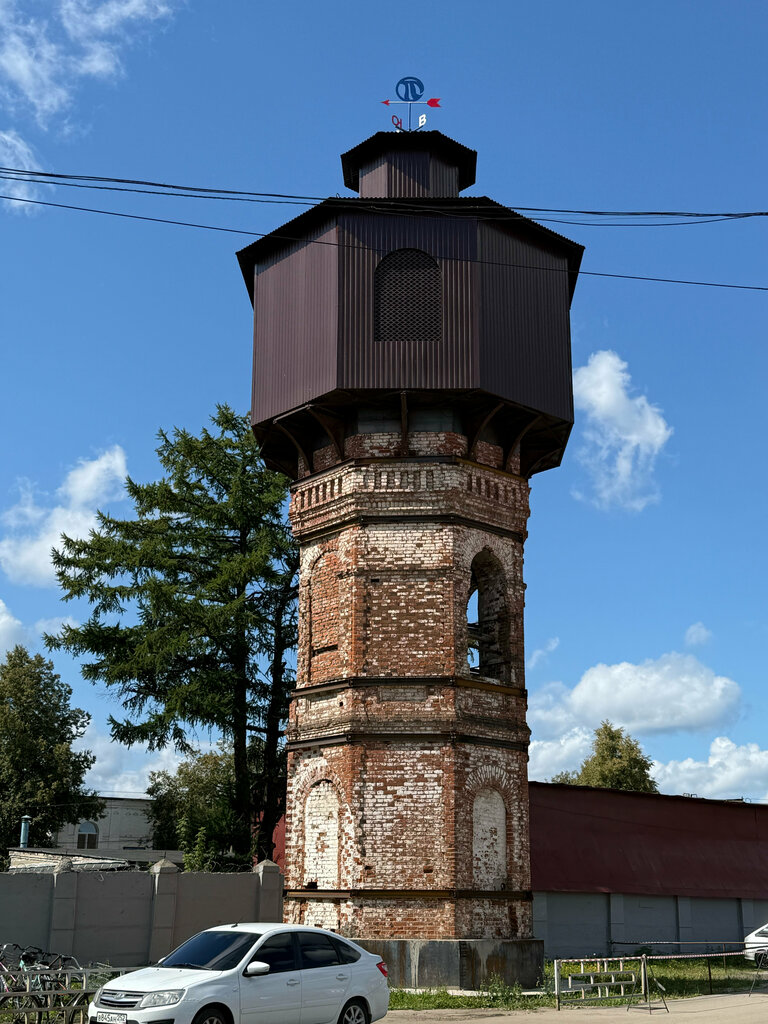 Turistik yerler Водонапорная башня, Pervomaysk, foto
