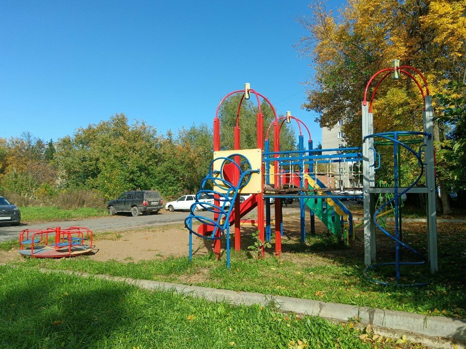 Oyun alanı Детская площадка, Ufa, foto