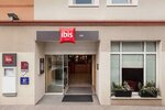 Ibis Albi (Occitanie, Tarn, Albi, Rue Castelginest), otel  Albi'den