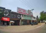 Clinica Y Estetica Cristian Cars (Santa Cruz de la Sierra, Distrito Municipal 1, Subdistrito 62, Calle 11, 3), oto döşeme  Santa‑Krus'tan