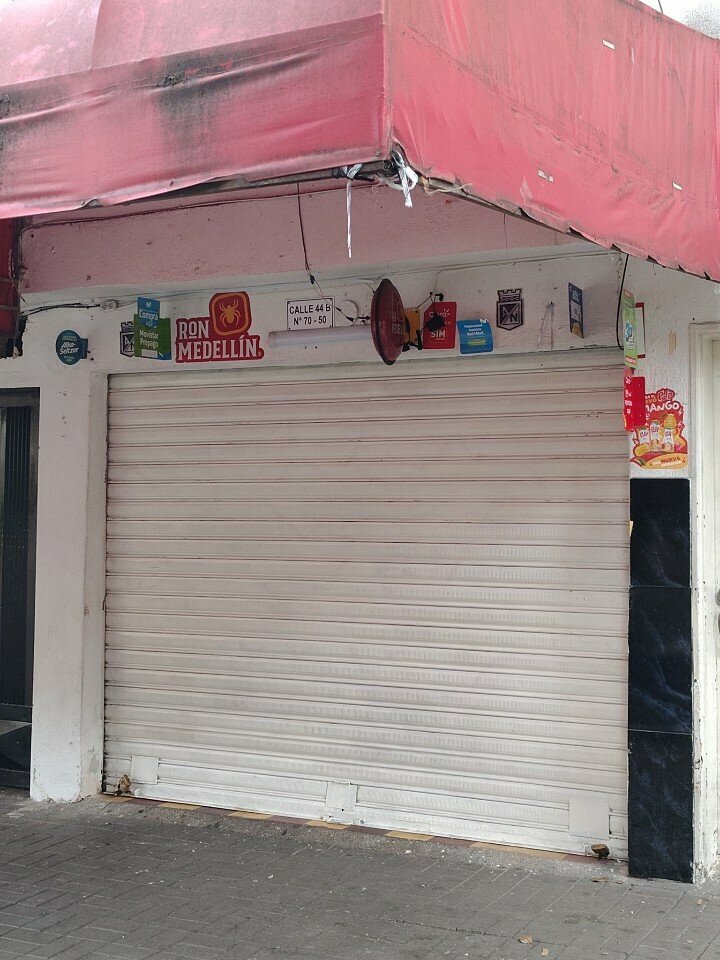 Alkollü içecekler Liquor store, Medellin, foto
