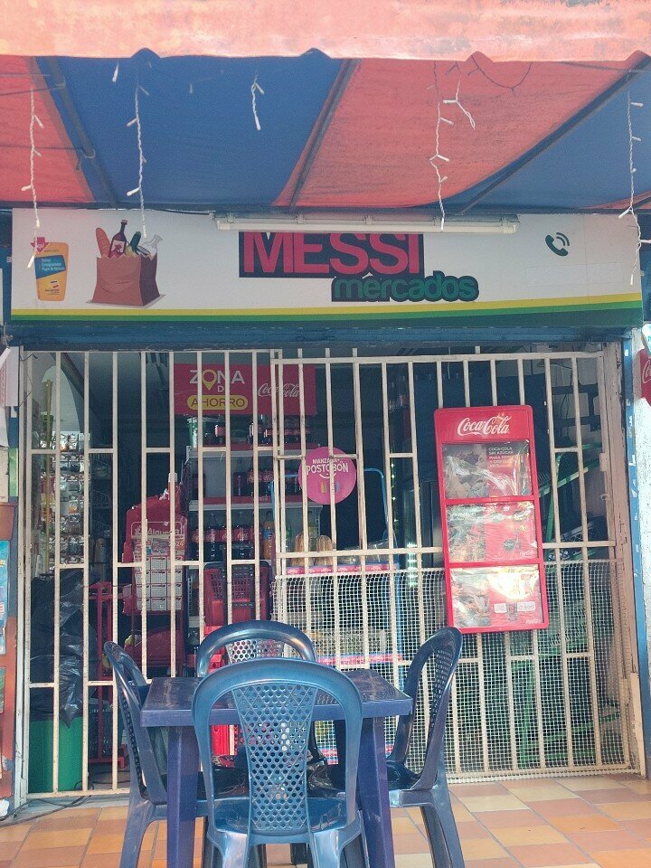 Market Messi Markets, Medellin, foto