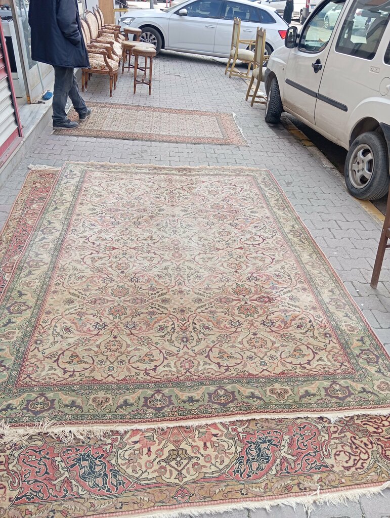 Antikacı dükkanları Bostancı İkinci El Eşya Alanlar, İstanbul, foto