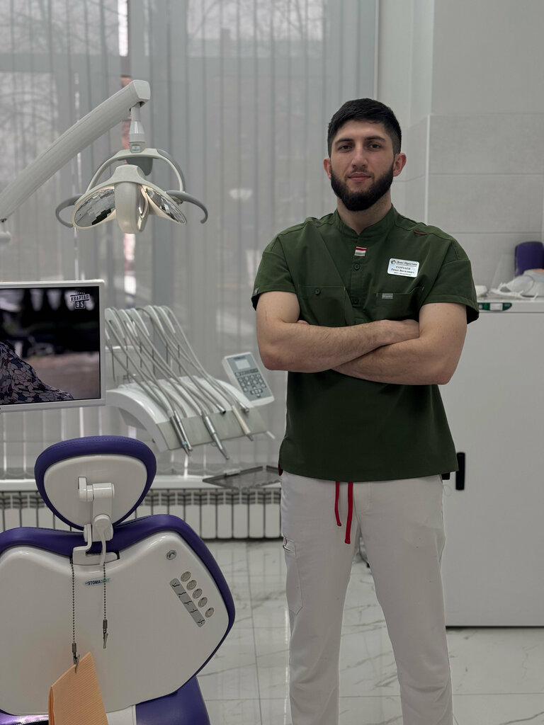 Özel ağız ve diş sağlığı klinikleri ve muayenehaneleri Стоматолог Гамзаев Р. В., Moskova, foto