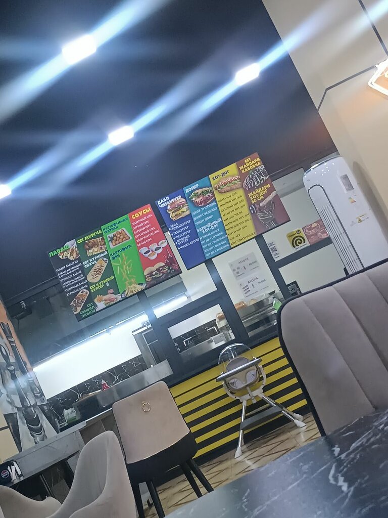 Fast food Jaydari hot-dog, Buhara, foto