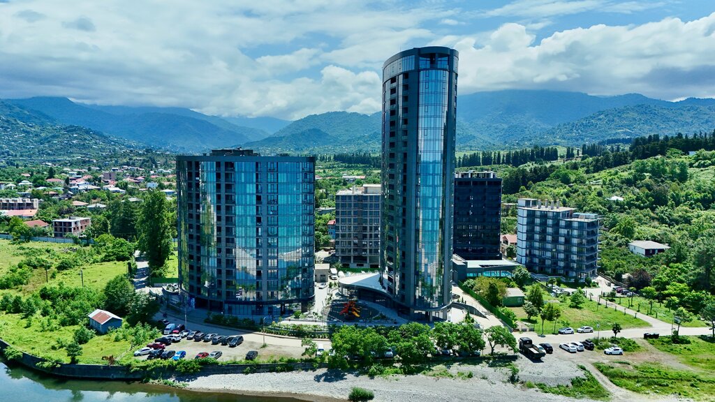 Konut blokları Tropical Garden, Batum, foto