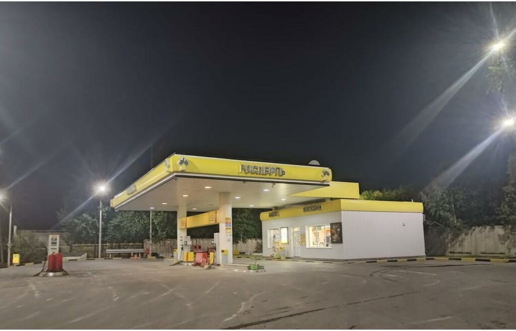 Benzin istasyonu Rosneft', Arhangelskaya oblastı, foto