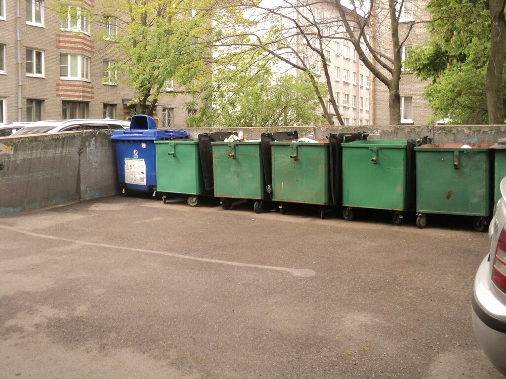 Çöp alanları Trash and garbage disposal area, Saint‑Petersburg, foto