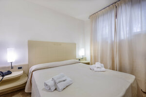 Club Hotel Residence Baiaverde (Sardinia, Sassari, Valledoria, San Pietro a Mare), otel  Sardunya'dan