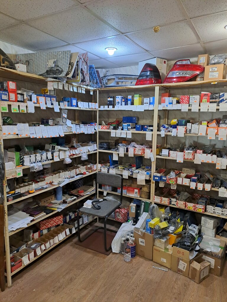 Otomobil yedek parçaları Autopiter, Nalchik, foto