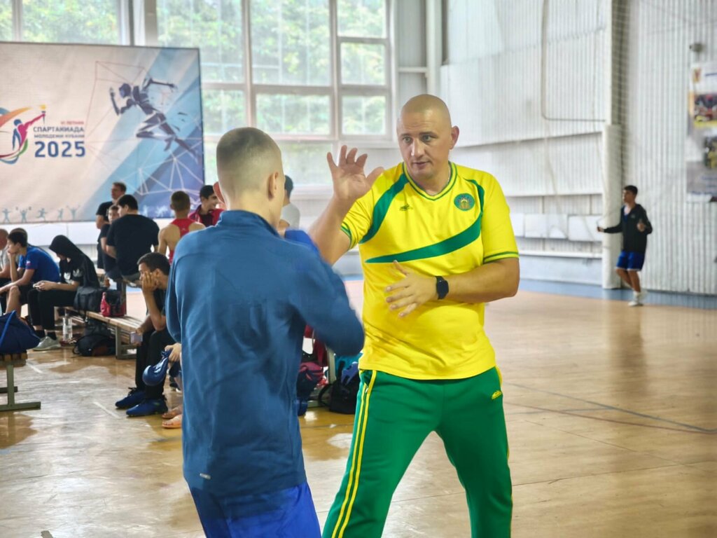 Spor okulları Школа бокса имени Геннадия Федоровича Кучеренко, Kropotkin, foto