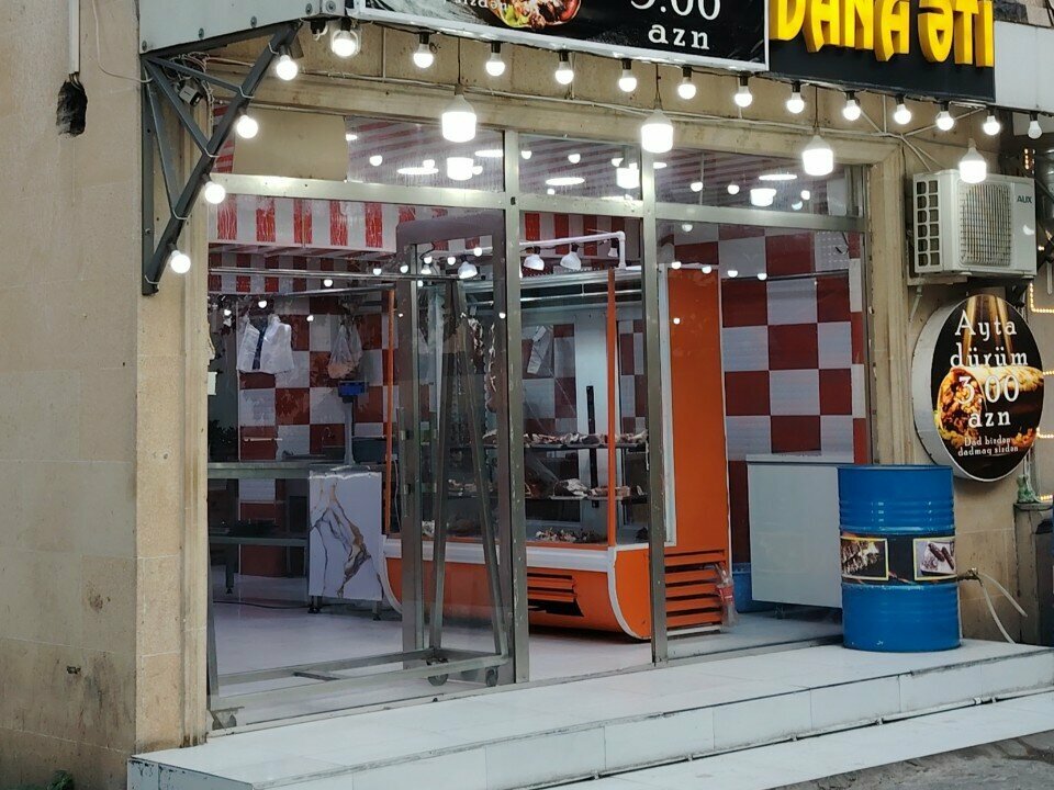 Kasap, şarküteri Dana əti, Bakü, foto